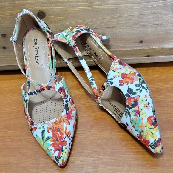 comfortview | Shoes | Comfortview Dawn Floral Print Kitten Heel Shoes ...
